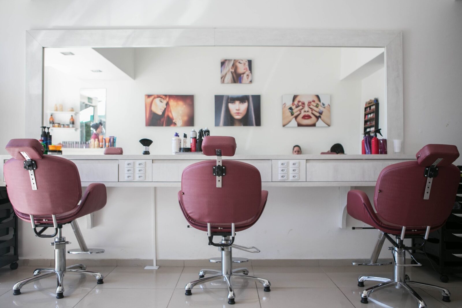 10 Content Ideas for Beauty Salons In 2023: Expert Strategy Guide